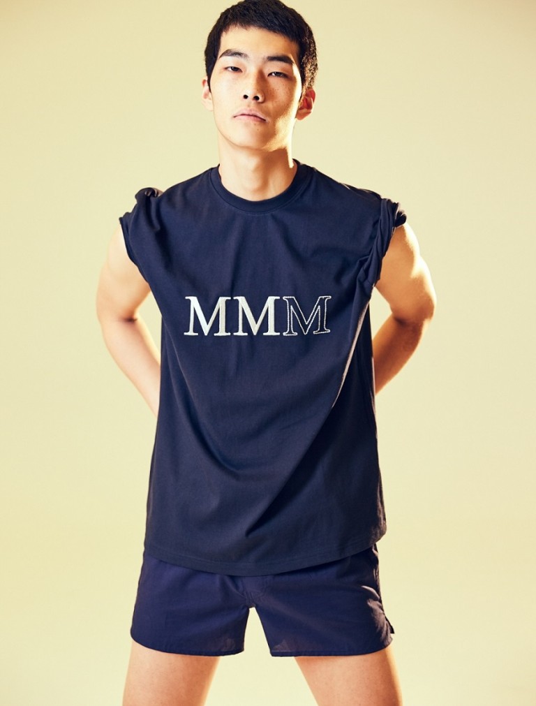 87MM, 심플 MMM 로고 티셔츠 출시 - 패션서울