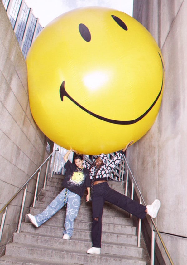 H&M X Smiley®, 활기 넘치는 스트리트웨어 출시 - 패션서울