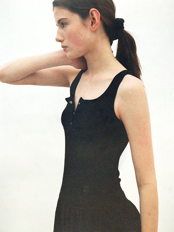 로라로라에서 선보이는 내추럴 무드의 데일리웨어 - 패션서울