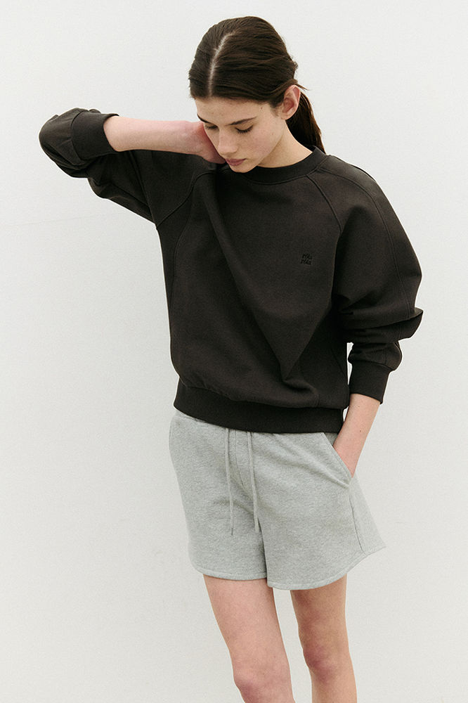 로라로라에서 선보이는 내추럴 무드의 데일리웨어 - 패션서울